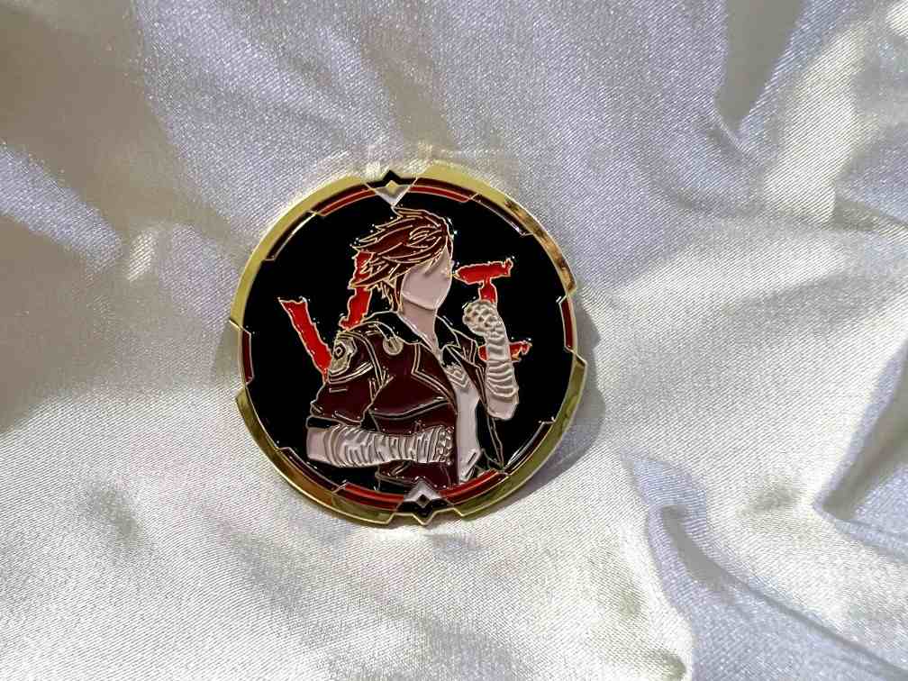 Arcane: League of Legends Jinx Vi Silco‌ Metal Badge Brooch Collections ...